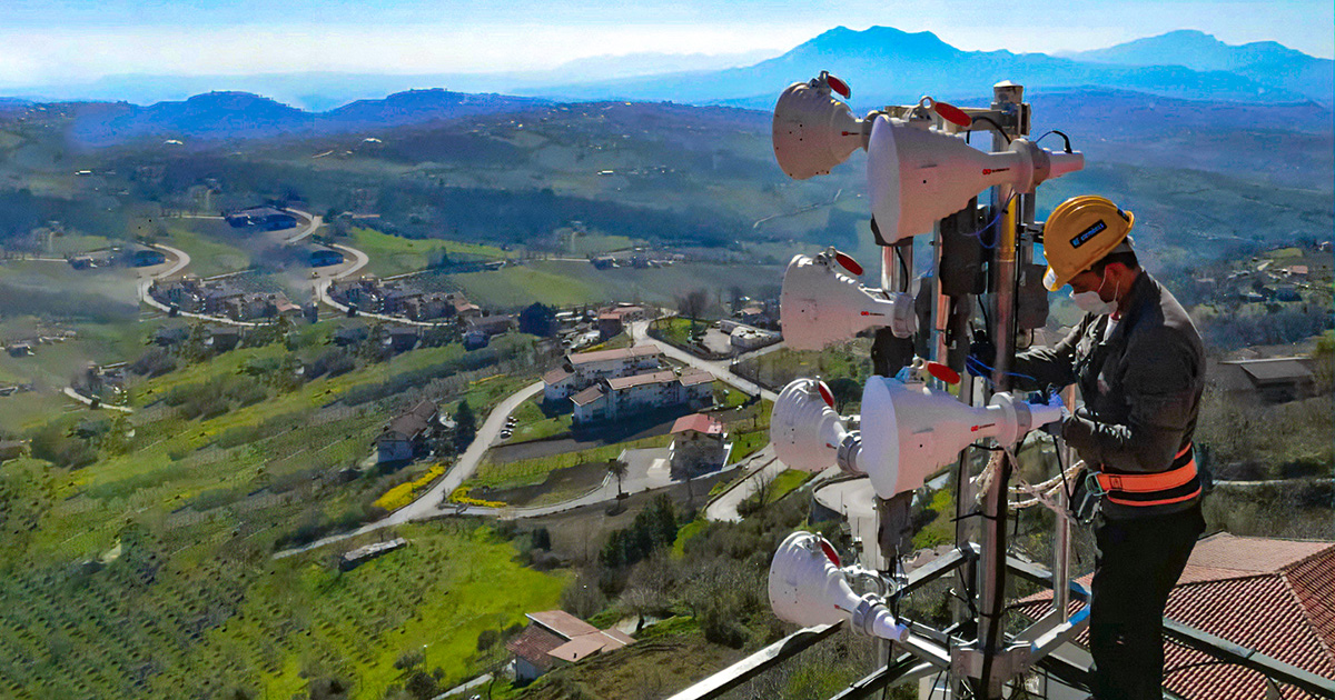 Technology for fast, sustainable wireless.